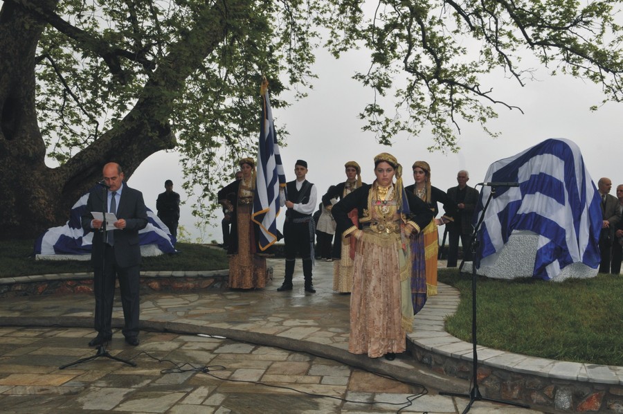 ΜΕ ΛΑΜΠΡΟΤΗΤΑ ΓΙΟΡΤΑΣΤΗΚΕ Η 189η ΕΠΕΤΕΙΟΣ ΤΟΥ ΟΛΟΚΑΥΤΩΜΑΤΟΣ ΤΗΣ ΝΑΟΥΣΑΣ